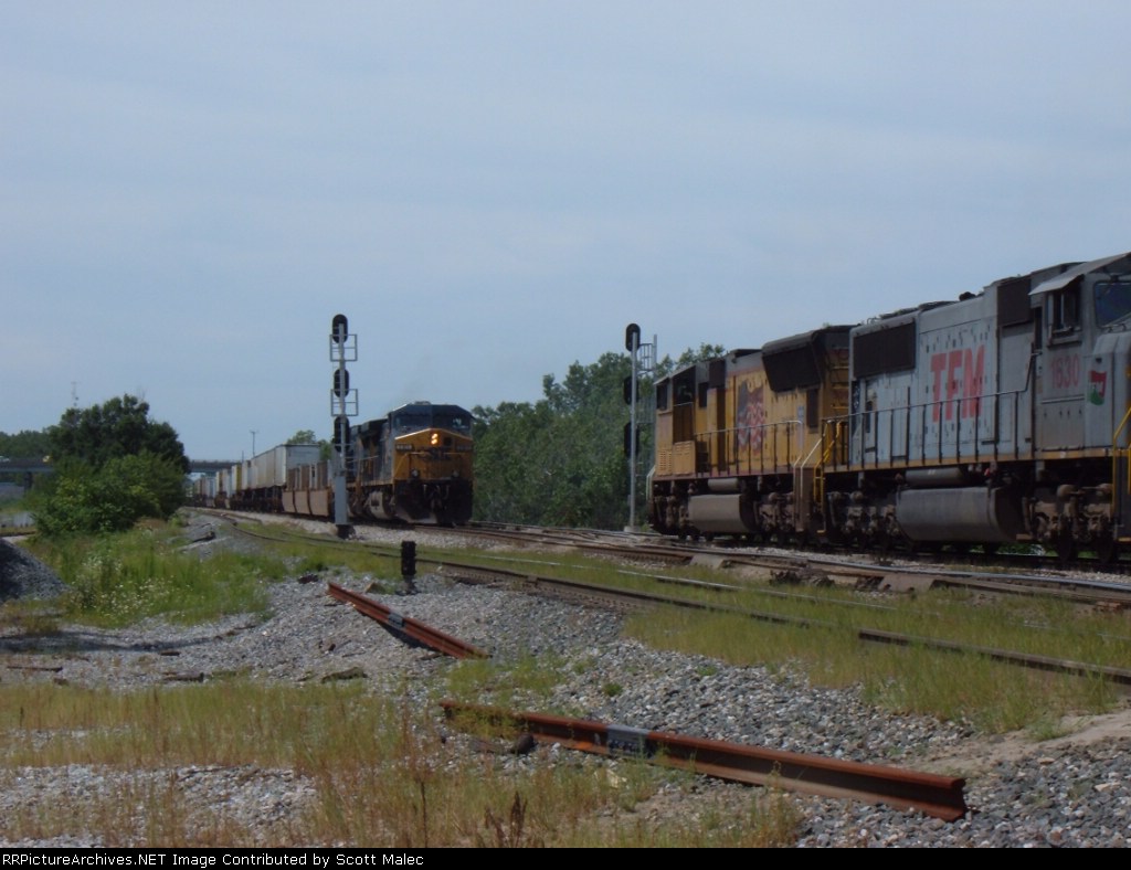 UP 5098 and TFM 1630